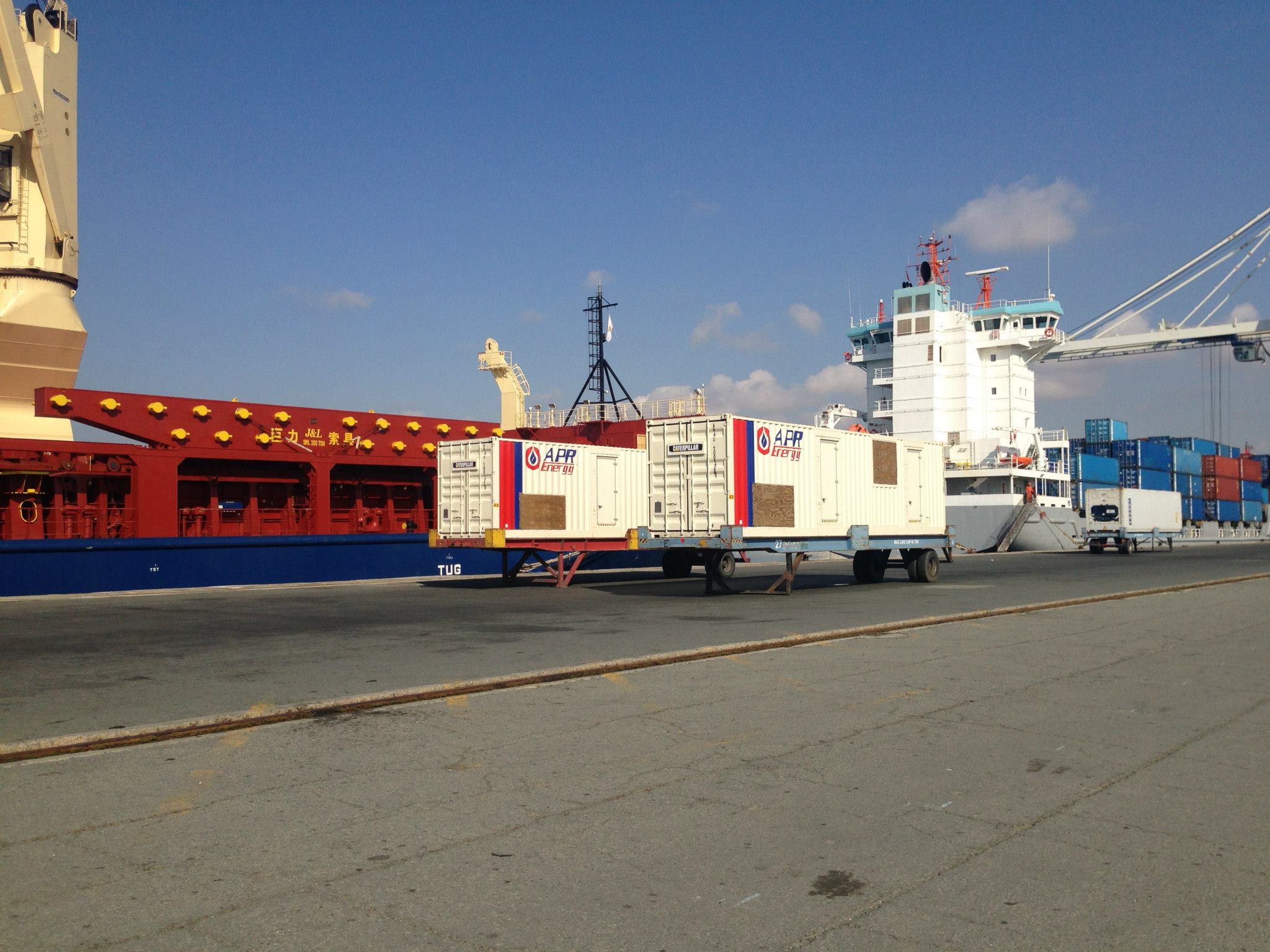 Loading Mobile Generators - Shoham Shipping and Logistics